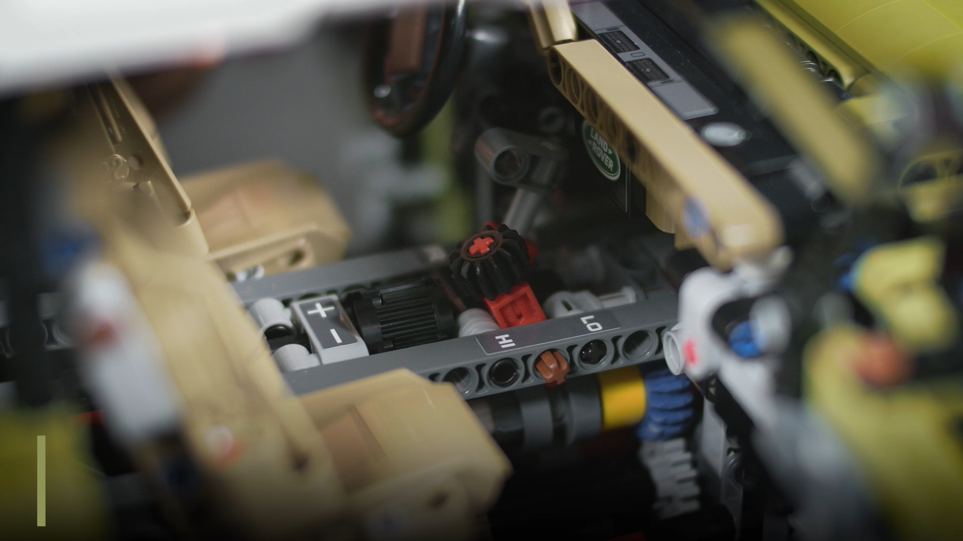 LEGO Technic 42110 Land Rover Defender revealed! – RacingBrick